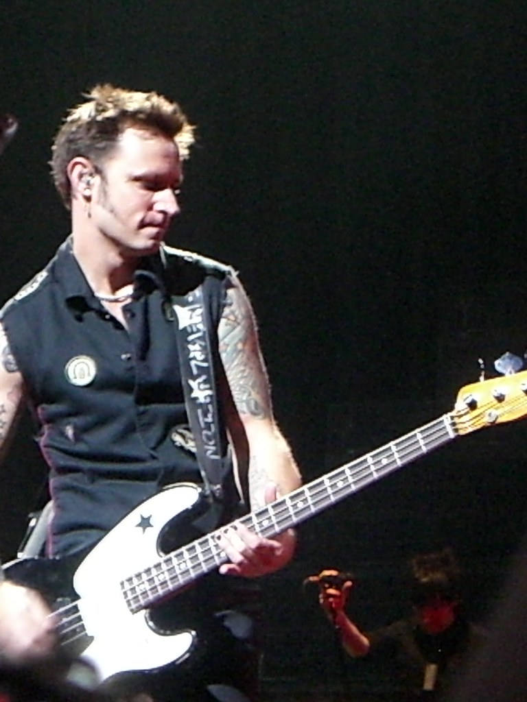 Mike Dirnt - EcuRed