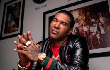 Archivo:Omega cantante.jpg - EcuRed