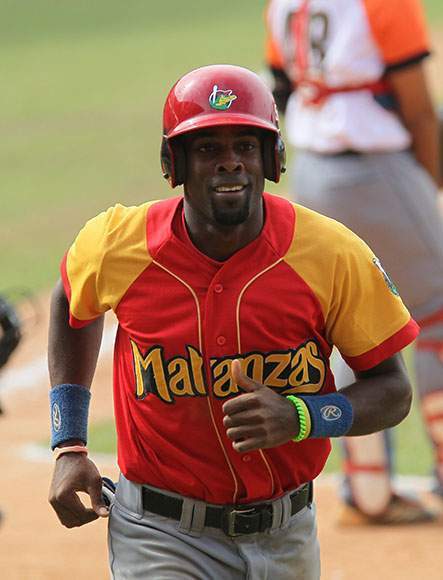 Yasiel Santoya - EcuRed