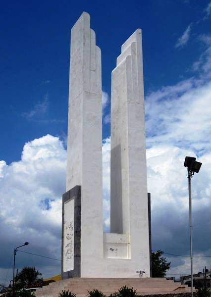 Obelisco Hembra ( República Dominicana) - EcuRed