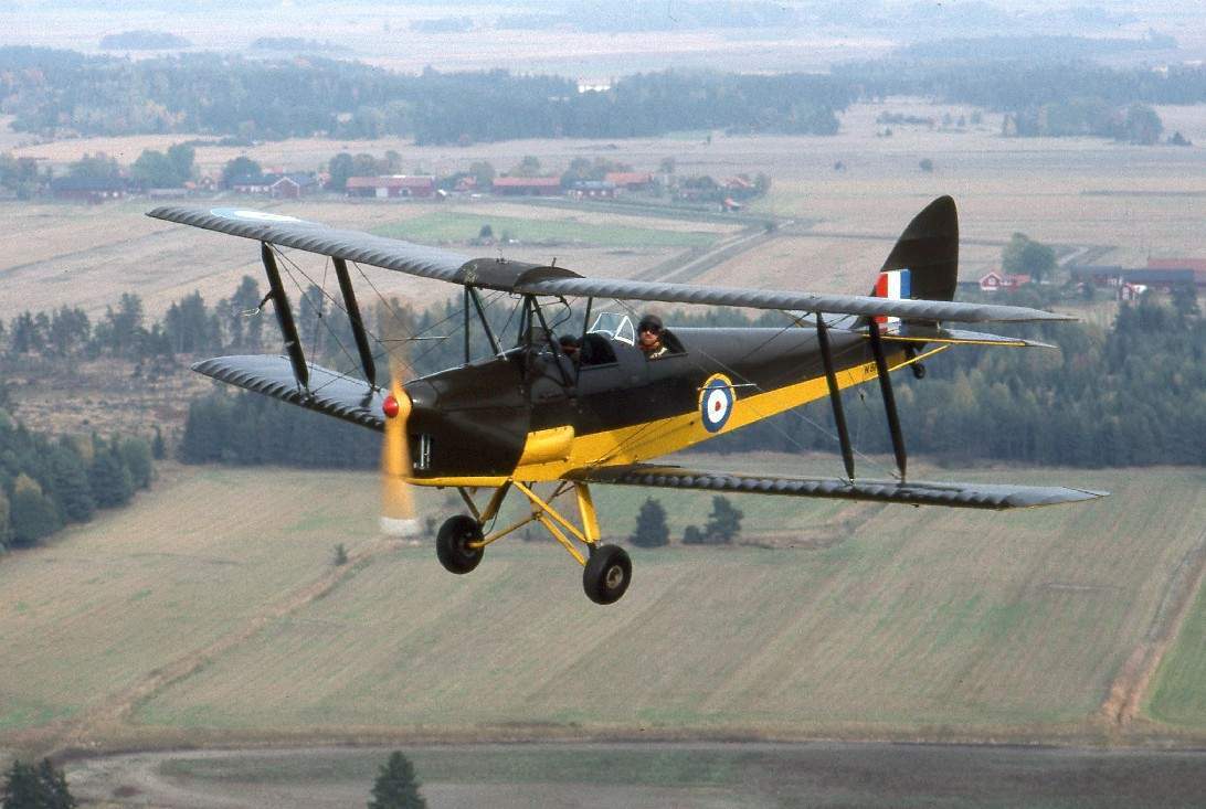 De Havilland DH-82 - EcuRed