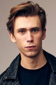 Owen Teague (actor) - EcuRed