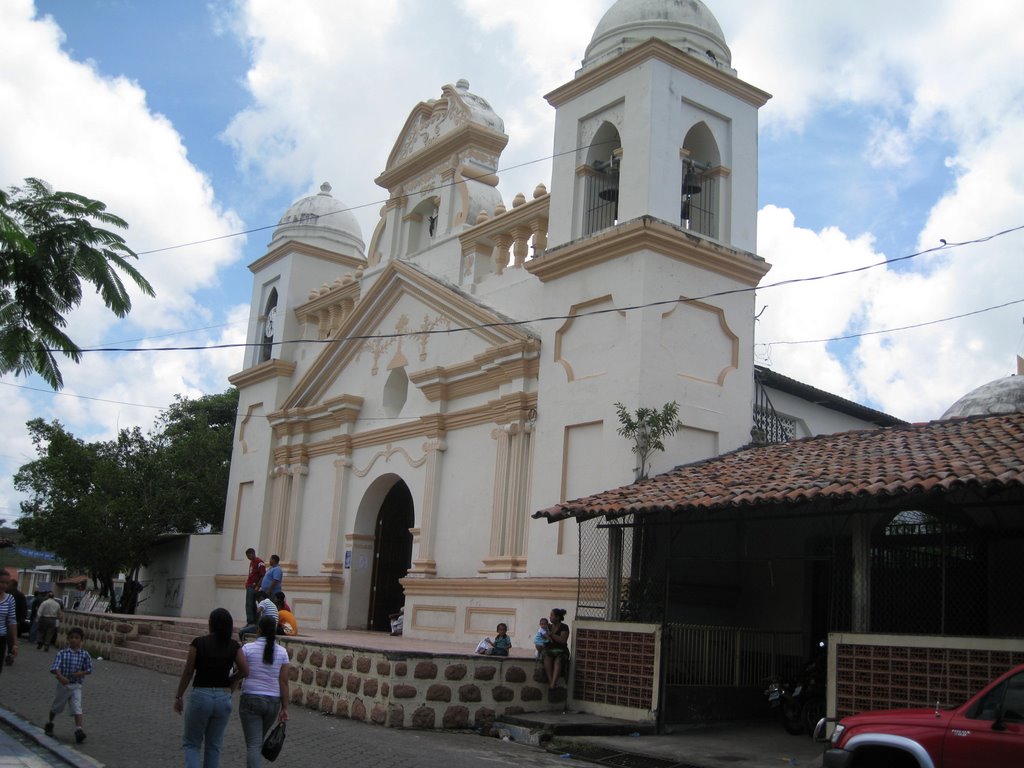 Iglesia Parroquial San Alejo - EcuRed