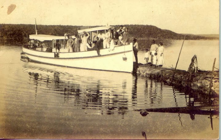 Barca del Damují - EcuRed