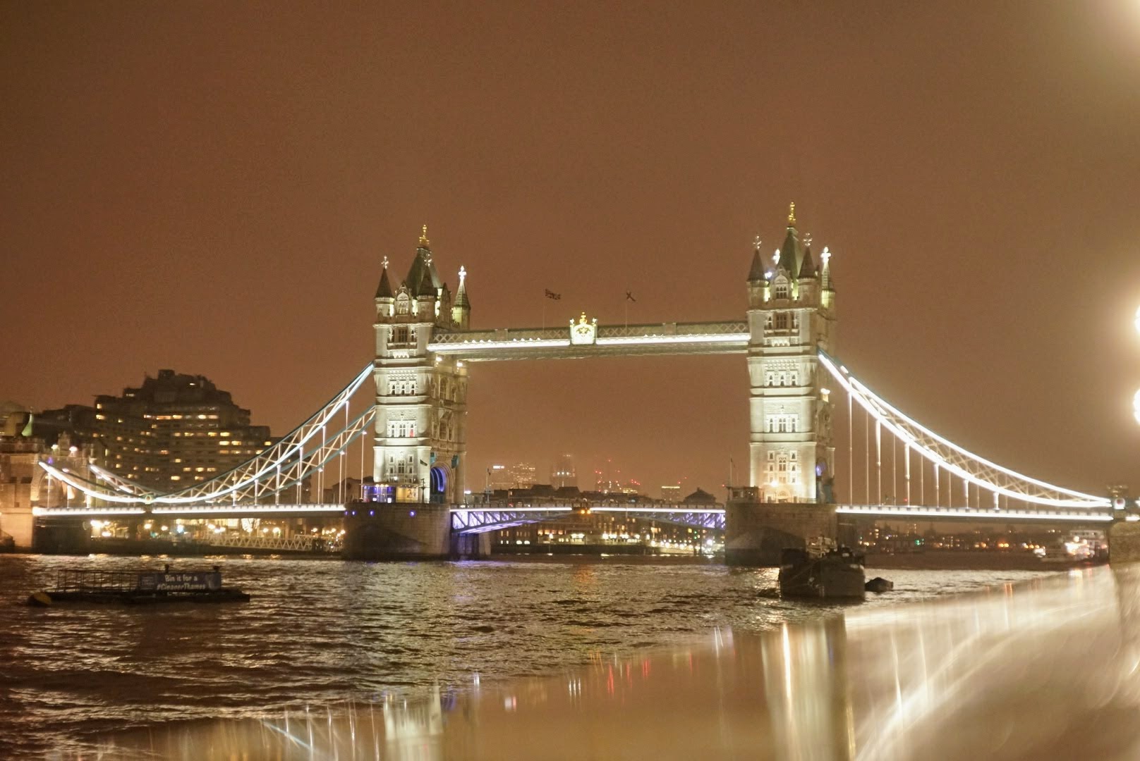 Archivo:Londres Tower Bridge.jpeg - EcuRed