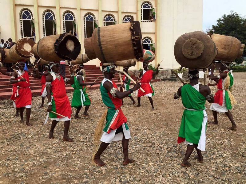 Archivo:Cultura de burundi.jpg - EcuRed