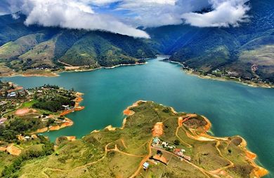 Lago Calima - EcuRed