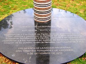 Busto de Eva Perón - EcuRed