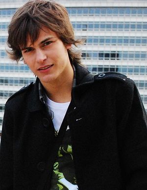 Andrés Gil - EcuRed